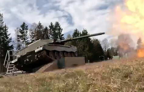 Challenger 3 – britischer Kampfpanzer schießt erstmalig mit deutscher ...