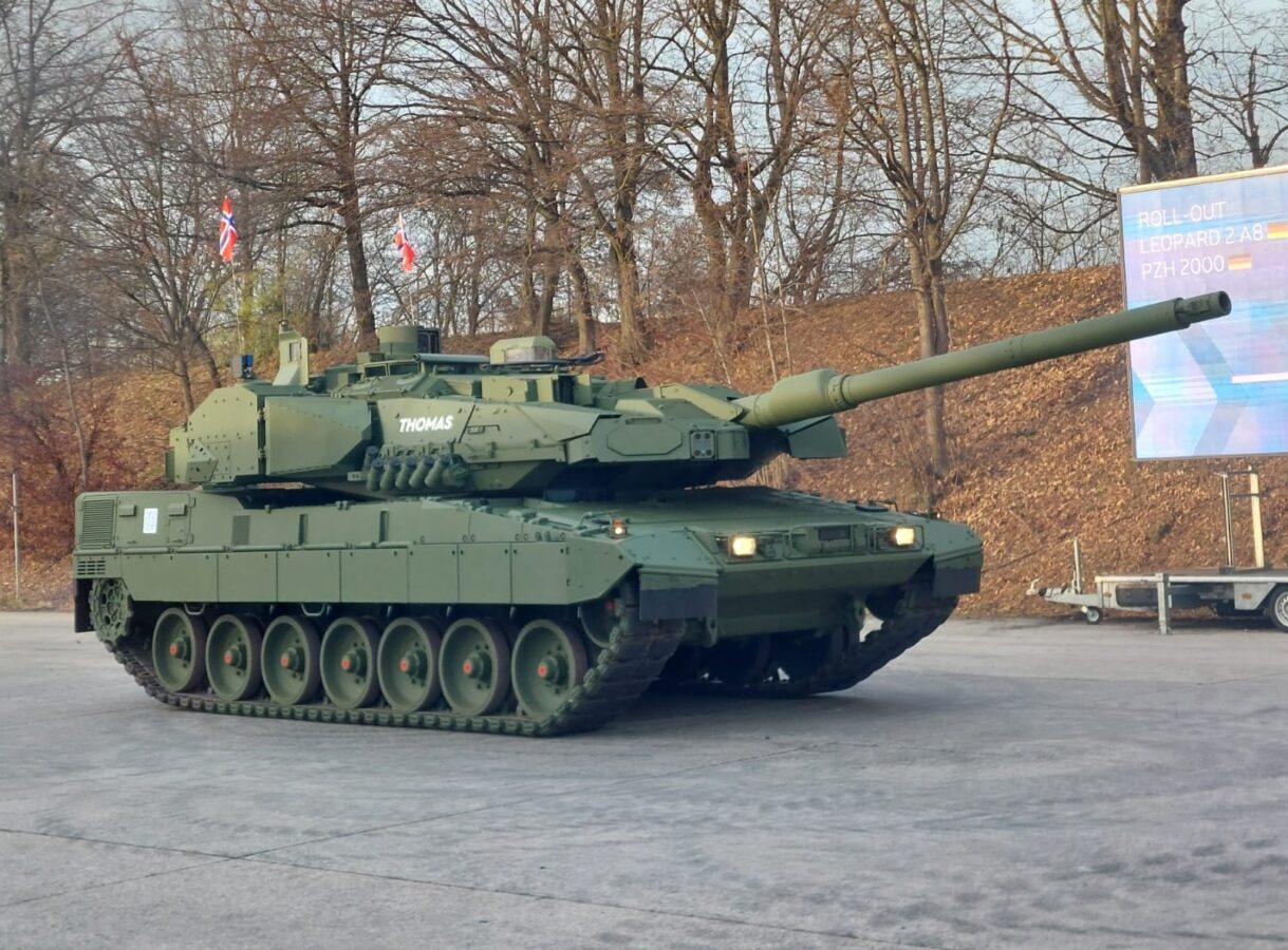 Rollout des ersten Kampfpanzer Leopard 2 A8 für die Bundeswehr